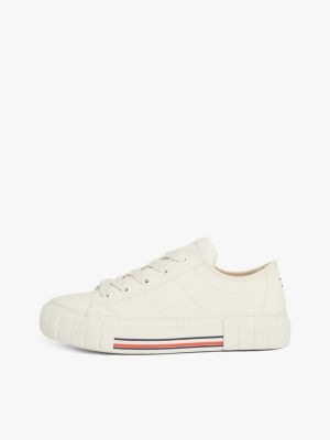 Lace Up Sneaker Mit Branding An Der Sohle Weiß Tommy Hilfiger